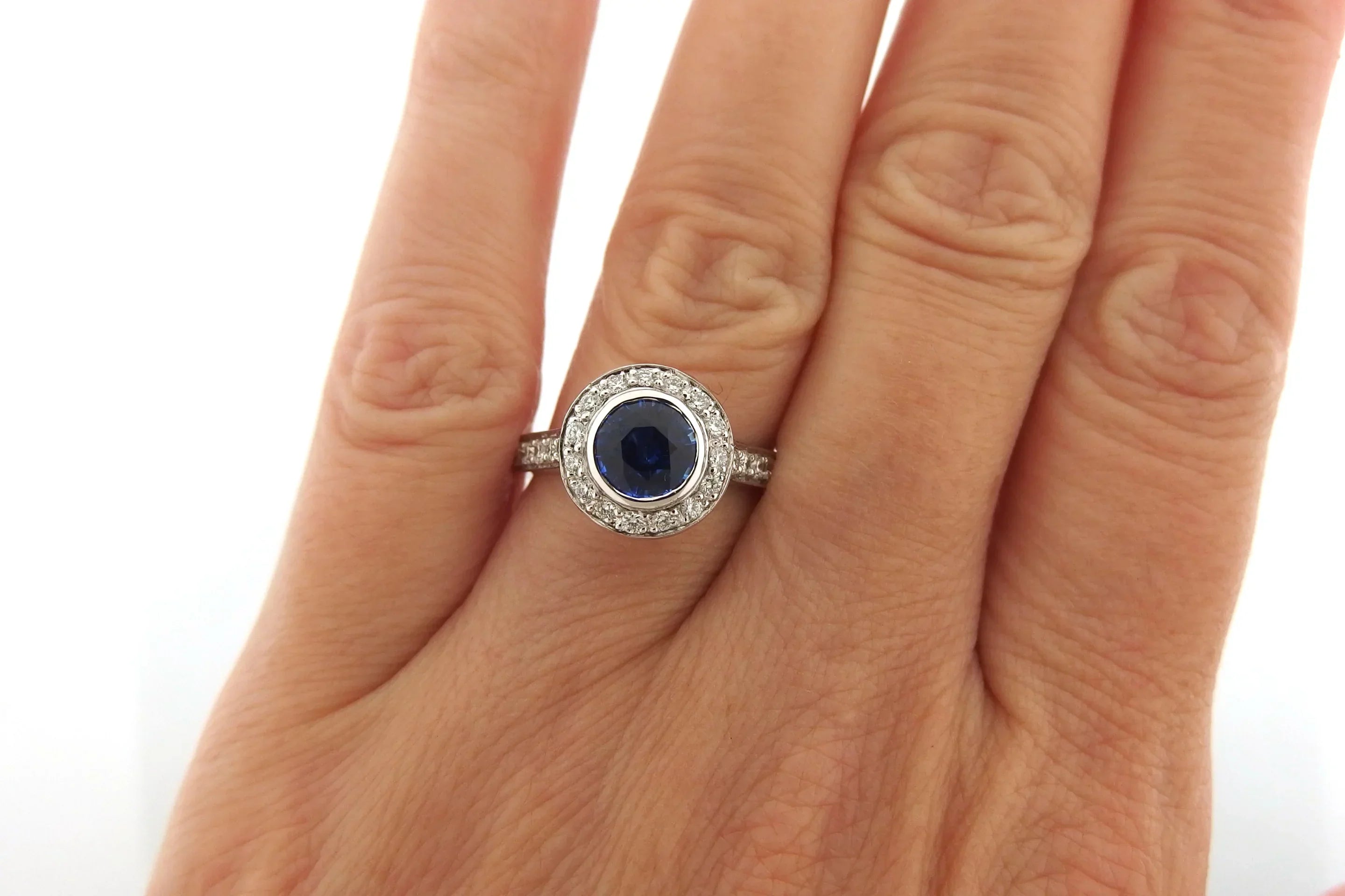 Discovering Your Perfect Engagement Ring Inspired by Royal Styles – Max ...