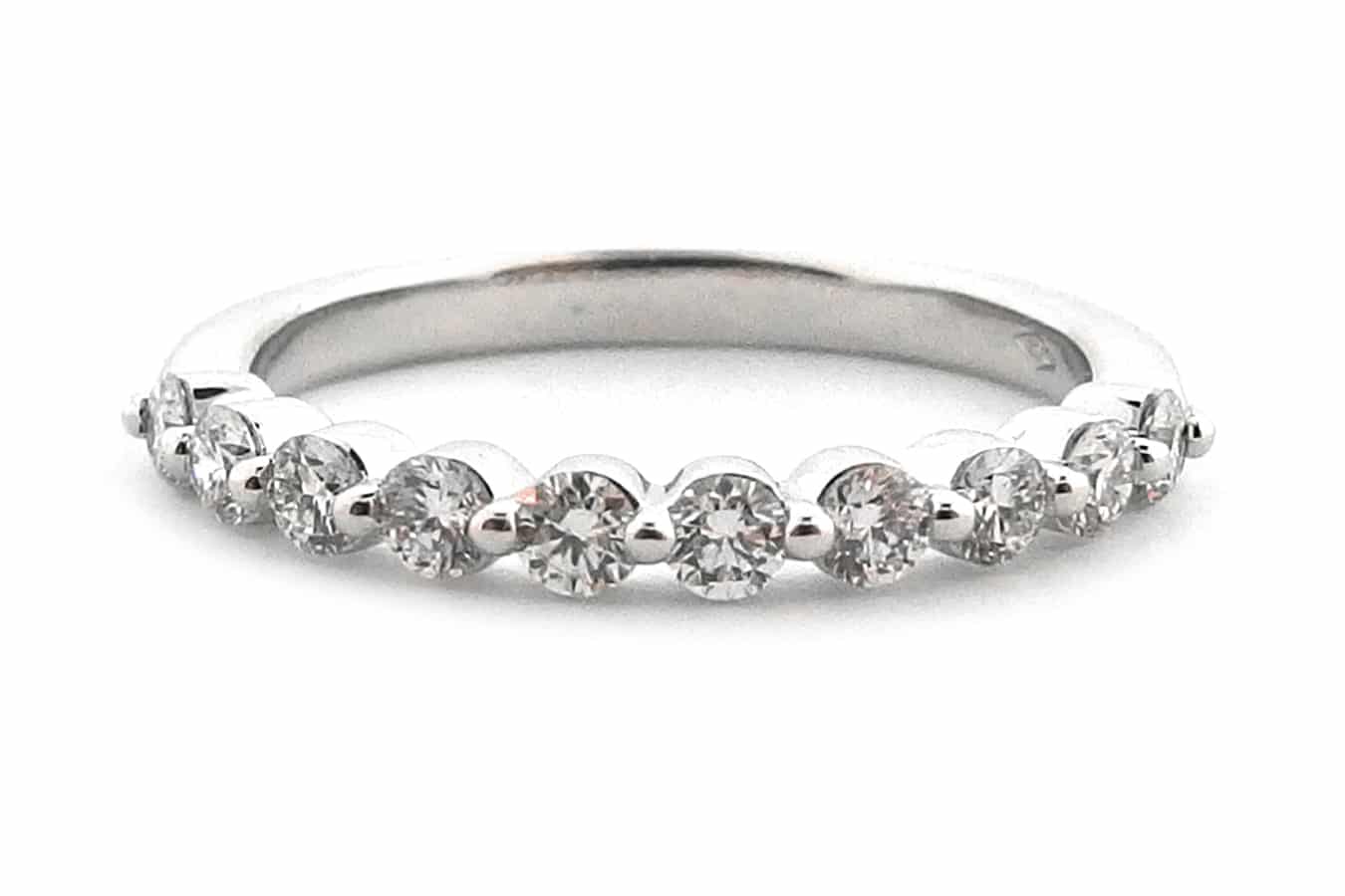 Single Claw Ring | Max Diamonds